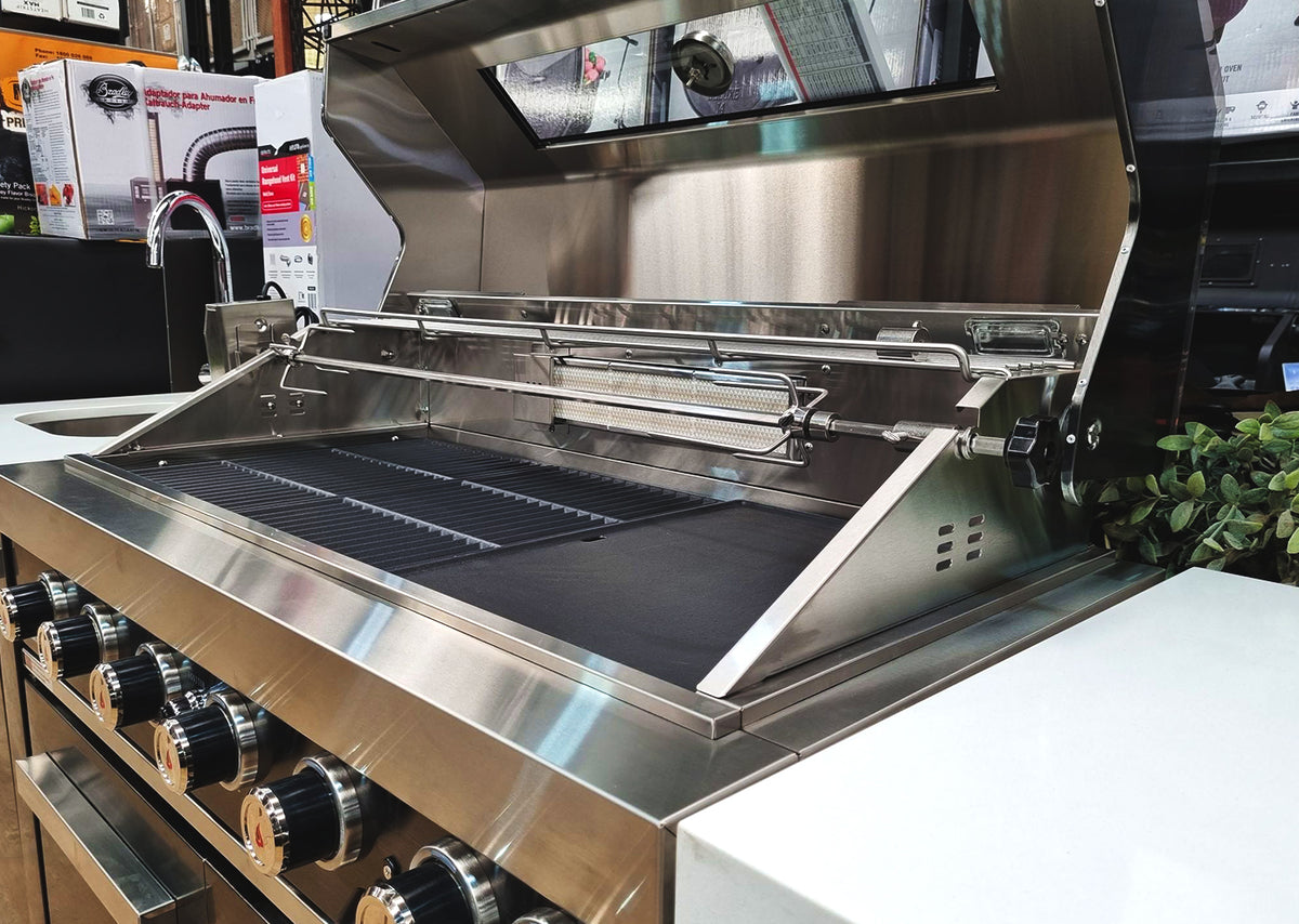 Everdure Neo Black Outdoor Kitchen With BBQ, 208L Double Door Fridge a ...